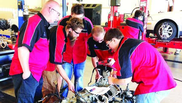 Technology college adds new automotive program - www.elizabethton.com ...