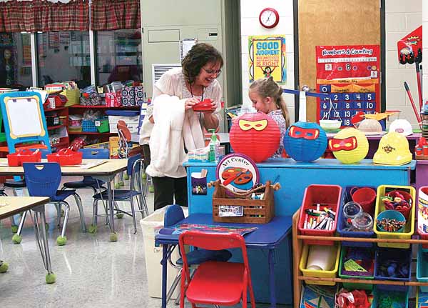 Crowd turns out for Central open house | Elizabethton Star