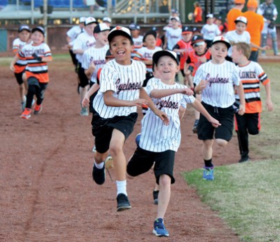 Cyclones celebrate 100th baseball team, Alumni Night - www.elizabethton ...