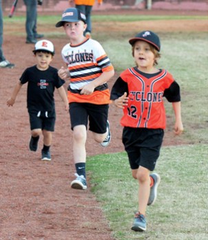 Cyclones celebrate 100th baseball team, Alumni Night - www.elizabethton ...