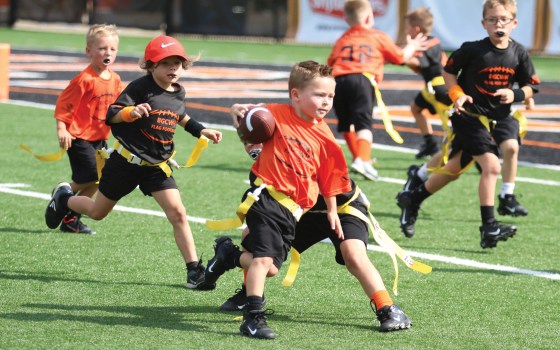 Saturday morning filled with flag football fun - www.elizabethton.com ...