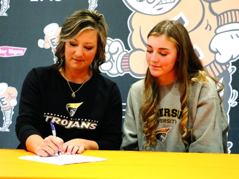 Heading to the Palmetto State… Lady Cyclones Bailey inks to play for ...