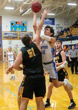 Hampton earns sweep over Raiders - www.elizabethton.com | www ...