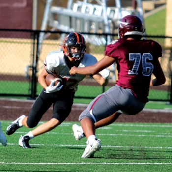 A thriller to the end... Cyclone JV pull out 21-20 win in final ten ...