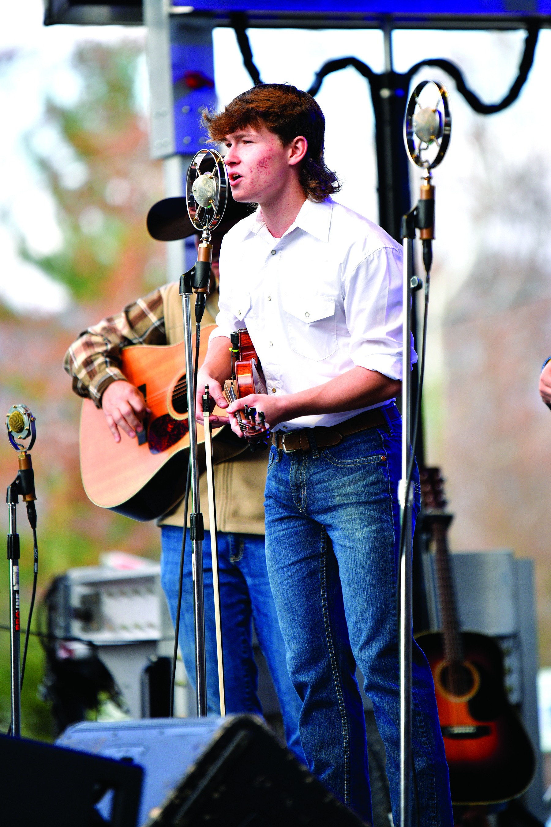 Fiddlin' Carson Peters... An All-American boy with a God-given talent ...