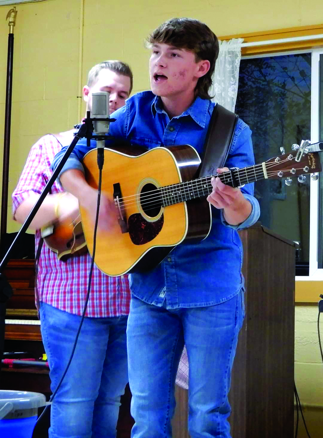 Fiddlin' Carson Peters... An All-American boy with a God-given talent ...