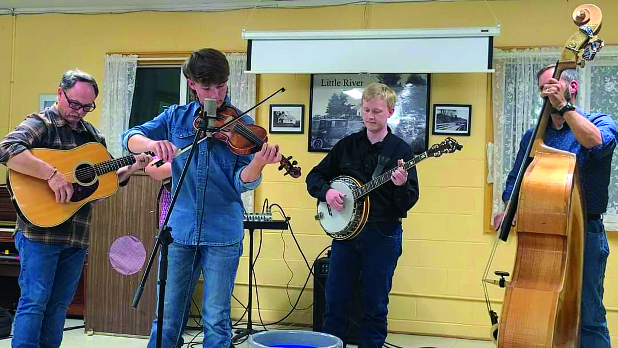 Fiddlin' Carson Peters... An All-American boy with a God-given talent ...