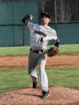 Bulldogs take a bite out of error prone Rangers - www.elizabethton.com ...