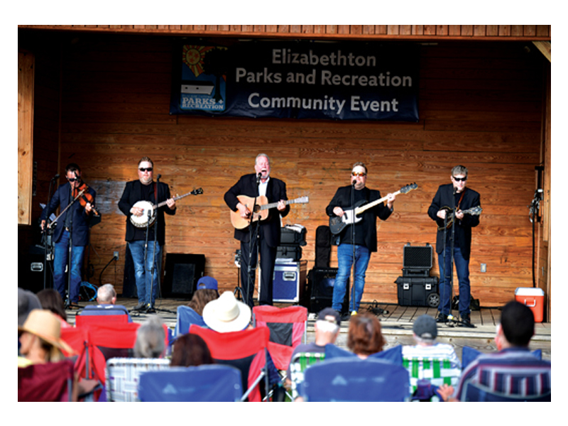 Large crowd enjoys night of Bluegrass with Russell Moore & III Tyme Out ...
