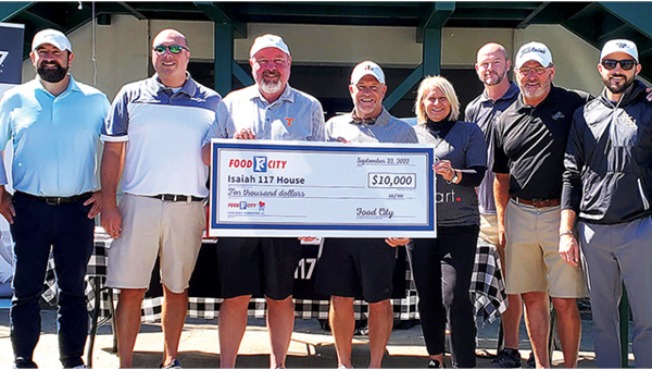 Isaiah 117 House receives donation | Elizabethton Star