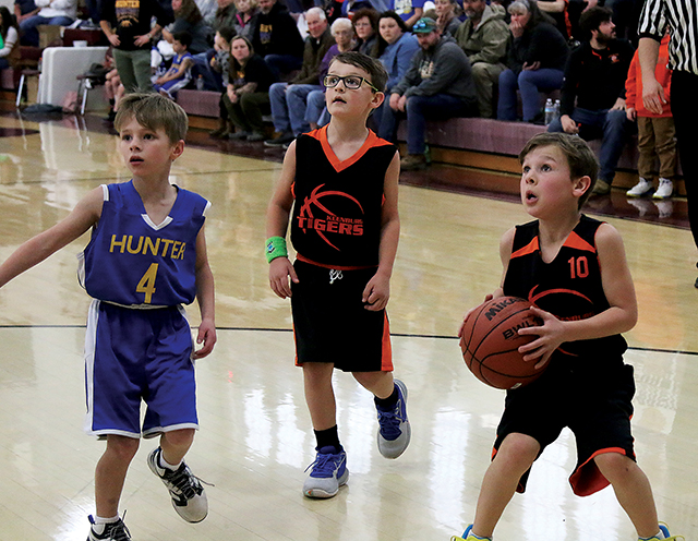 Hunter, Bulldogs and Cloudland take home Carter County Youth Basketball ...
