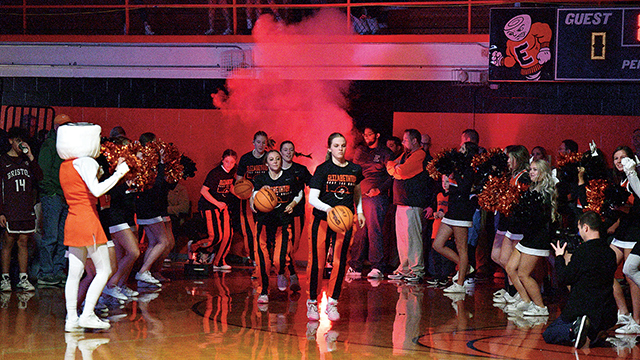 Lady Cyclones torpedo Lady Vikings on Senior Night | Elizabethton Star