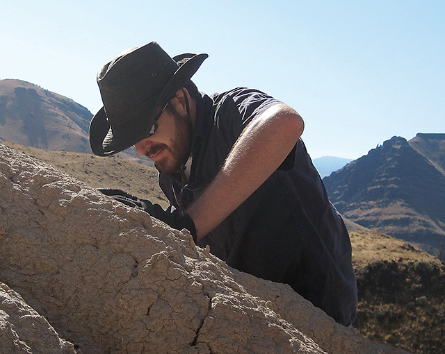 ETSU scientist identified oldest and largest kangaroo rat fossil ...