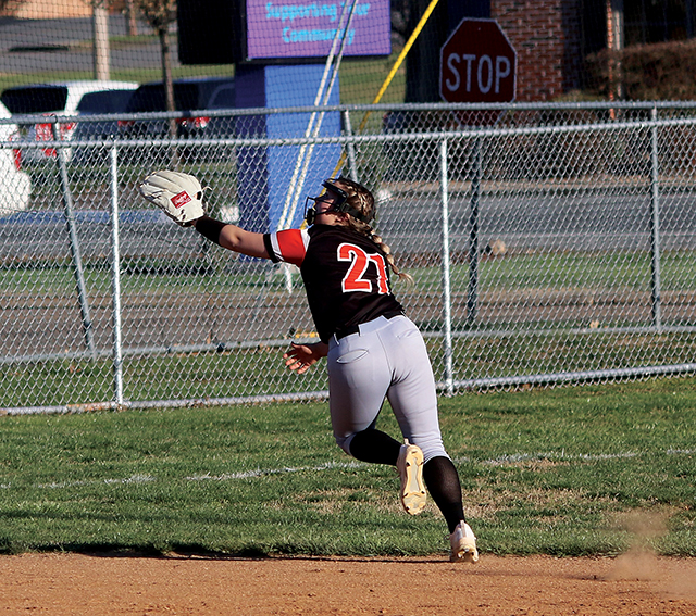 Lady Cyclones rally to take down Greene Devils | Elizabethton Star