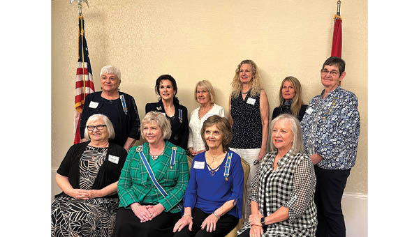 Four local DAR members complete new member’s course | Elizabethton Star