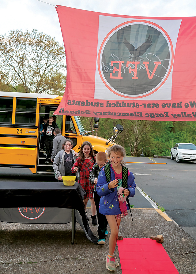 Valley Forge students walk red carpet before testing | Elizabethton Star