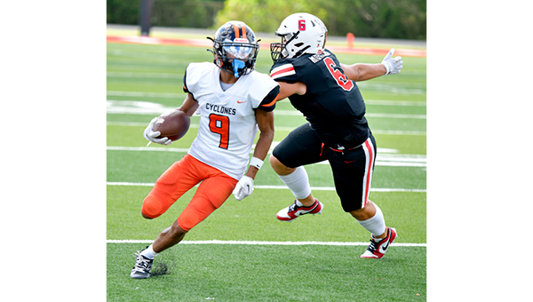 Cyclones run wild over Chiefs in Sunday high school action ...