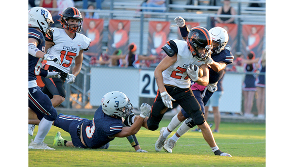 Cyclones skin Grizzlies in 65-14 blitzing | Elizabethton Star
