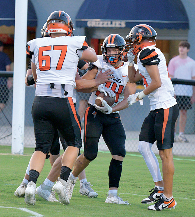 Cyclones skin Grizzlies in 65-14 blitzing - www.elizabethton.com | www ...