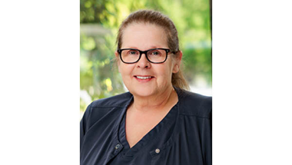 Regina Barkley of Sycamore Shoals Hospital receives Ballad’s 2023 ...