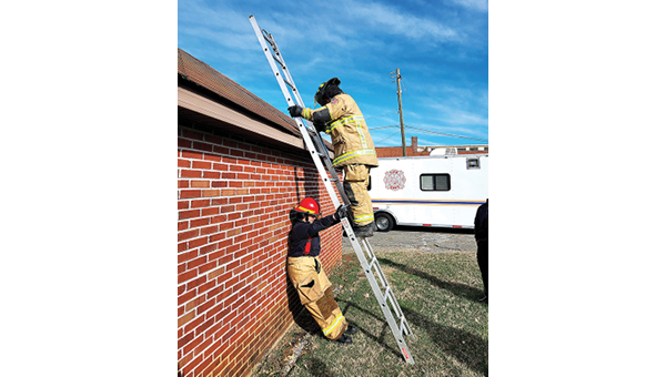 Elizabethton Fire Department provides ladder training for rookie ...