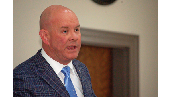 Mumpower lectures county officials on finances | Elizabethton Star