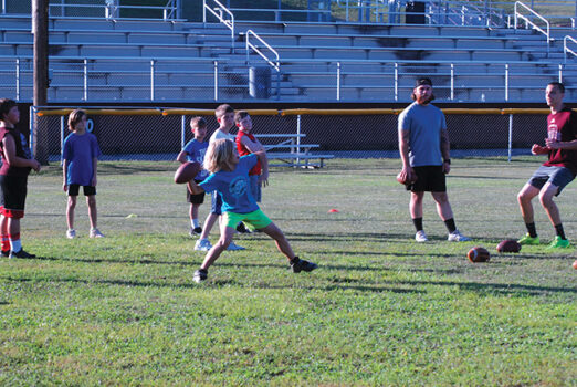 Coach O'Brien Bennett's Unaka Football Camp - www.elizabethton.com ...